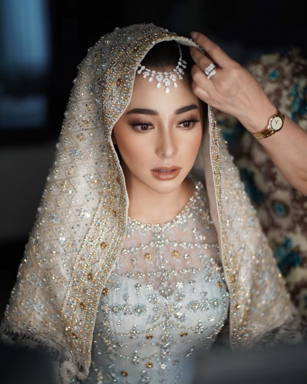 Langsungkan Upacara Adat Malam Bainai Sebelum Akad Nikah, Nikita Willy ...