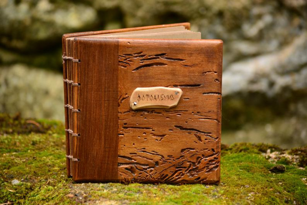 Contoh Desain Album Foto Pernikahan Romantis dan Berkesan - Wedding Market