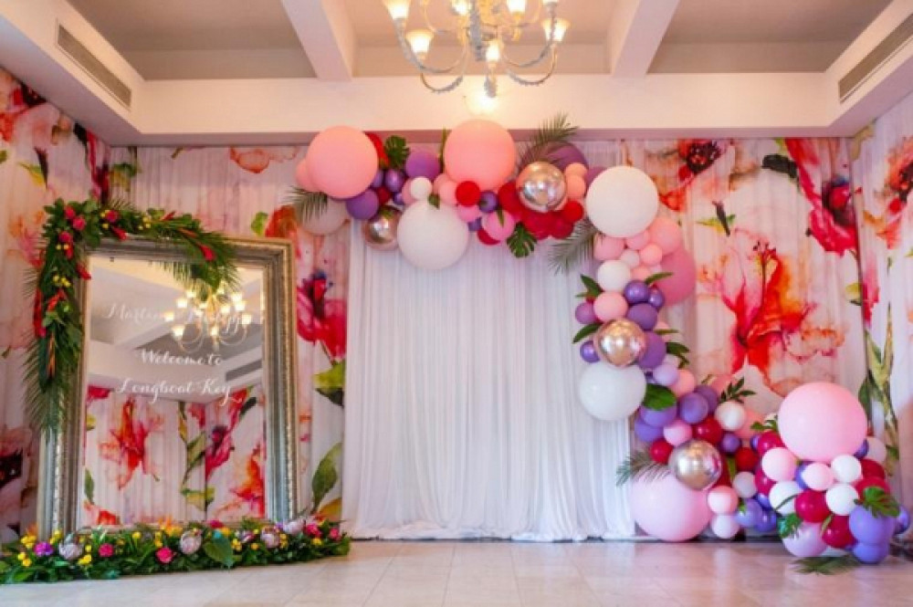 Intip Stand Foto Pernikahan yang Lucu dan Unik - Wedding Market