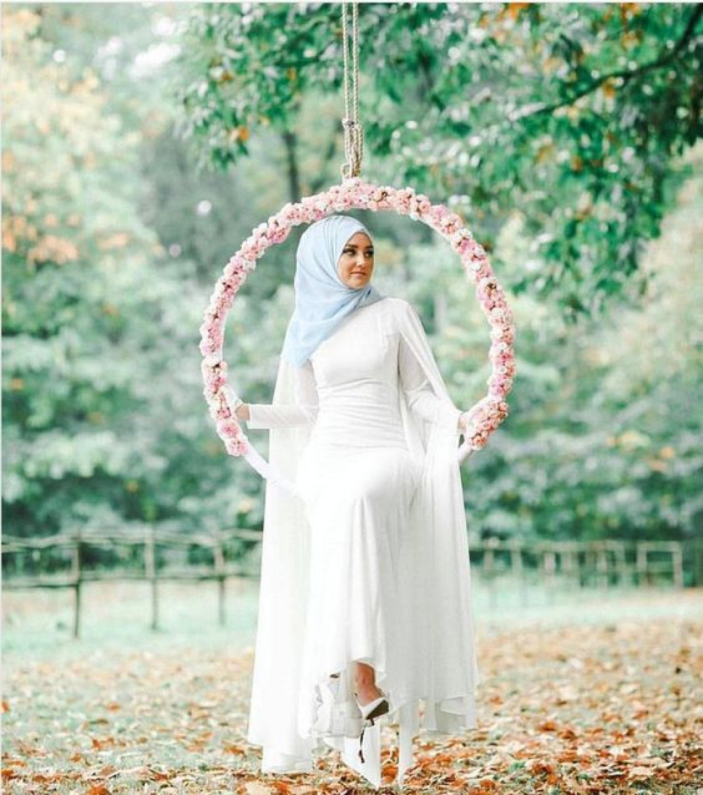 5 Rekomendasi Gaun Pengantin Muslim Simple yang Bisa Kamu Gunakan ...